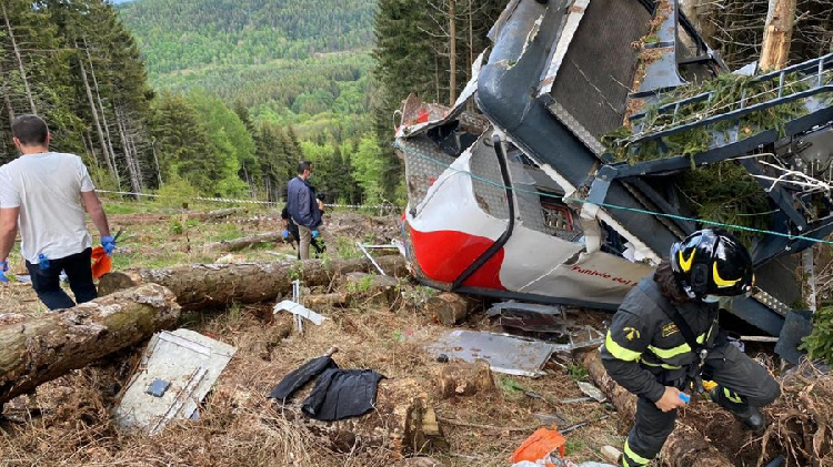 At least 13 killed as Italian cable car plunges into woodland - CGTN