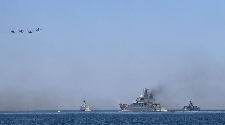 Russia conducts large-scale drills in Baltic Sea amid Ukraine tensions ...